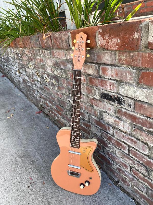 90's Danelectro U2 – Moze Guitars