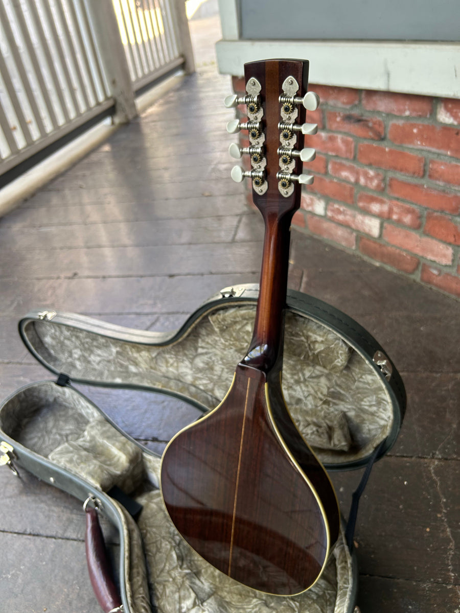 Custom Flatiron Mandolin – Moze Guitars